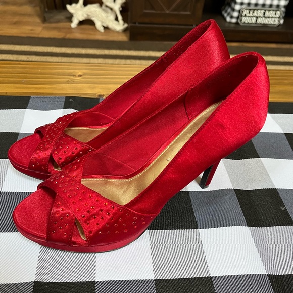 FIONI Clothing | Shoes | Fiona Night Red High Heels | Poshmark